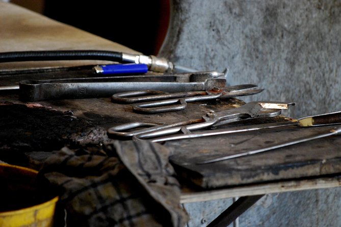 Molten glass magic - Glassblowing class - PRIVATE - What’s Included and What’s Not