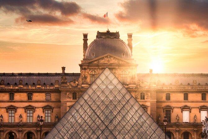 Mona Lisa and Treasures: Louvre Museum Experience 6-people Max - Key Highlights of the Tour