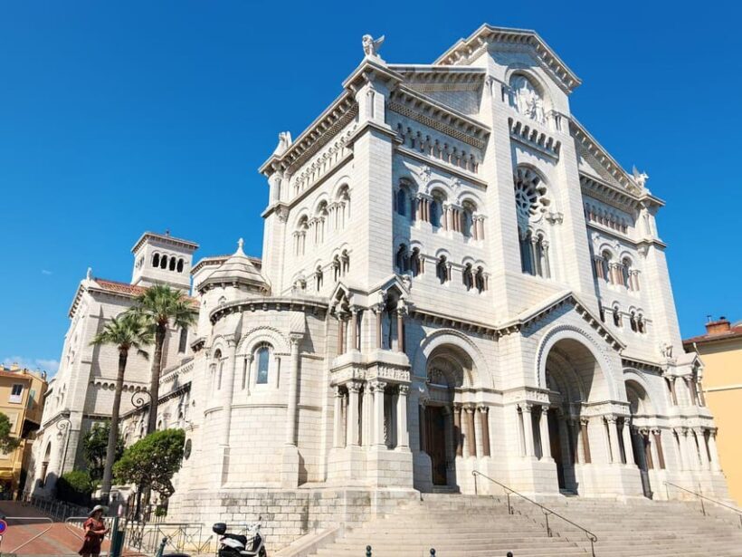 Monaco, Eze, Villefranche and Famous Houses Private Tour - Cap Ferrat’s Luxurious Villas