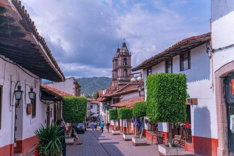 Monarch Butterfly Mexico Reserve Sanctuary & Valle de Bravo - The Practicalities: What To Expect