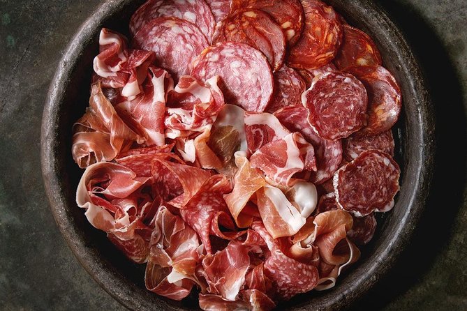 Monchique Hills & Flavors - Tasting Medronho Spirits at Marmelete