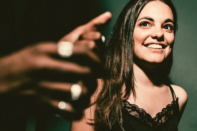 MONDAYS LIKE FRIDAYS - GIRLS 3 FREE DRINKS | Admission Ticket - The Social Side: Meeting Locals and Fellow Travelers