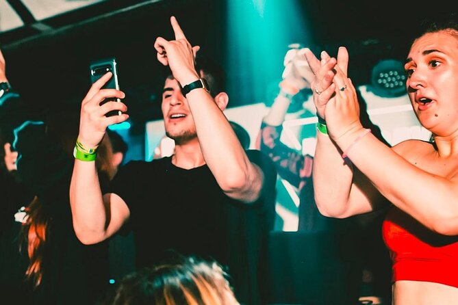 MONDAYS LIKE FRIDAYS - GIRLS 3 FREE DRINKS | Admission Ticket - The Music and Atmosphere