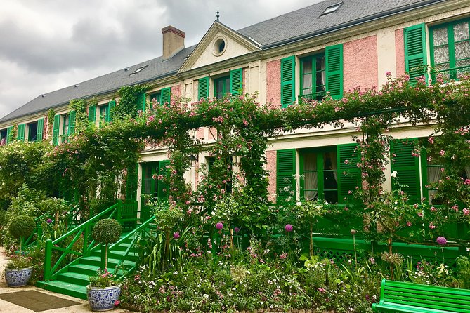 Monets Gardens & House With Art Historian: Private Giverny Tour From Paris - Key Points