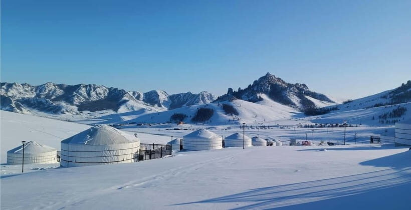 Mongolia: Winter Adventure Tour/Central Mongolia - A Practical Guide to Mongolia’s Winter Wonderland