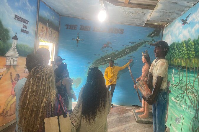 Monkeys and sloths, private tour , and beach - Who Should Consider This Tour?