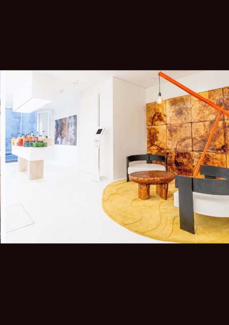 Monmarte Walking tour & French Perfumery Experience - Authentic Voices: What Travelers Say