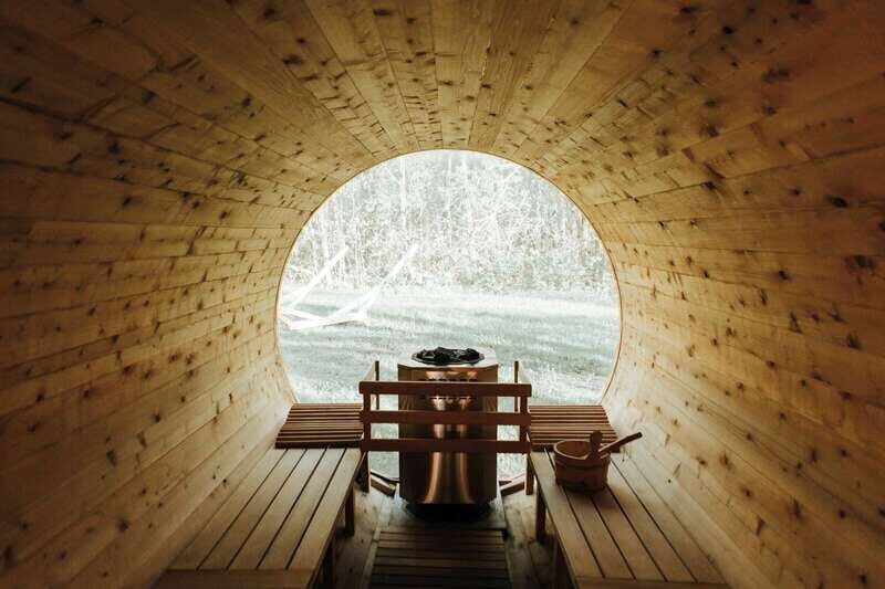 Mont-Saint-Hilaire: Nordic Spa Thermal Experience - Setting the Scene: The Location and Atmosphere