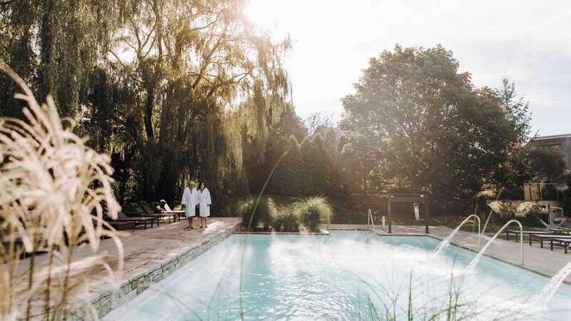 Mont-Saint-Hilaire: Nordic Spa Thermal Experience - How Does It Compare to Other Wellness Options?