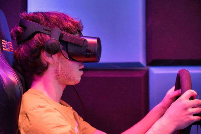 Mont Tremblant: Virtual Reality Car racing : 30 mins - Key Points