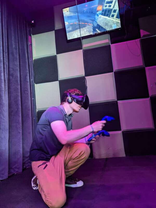 Mont-Tremblant: VR Arcade - Game Station - Key Points