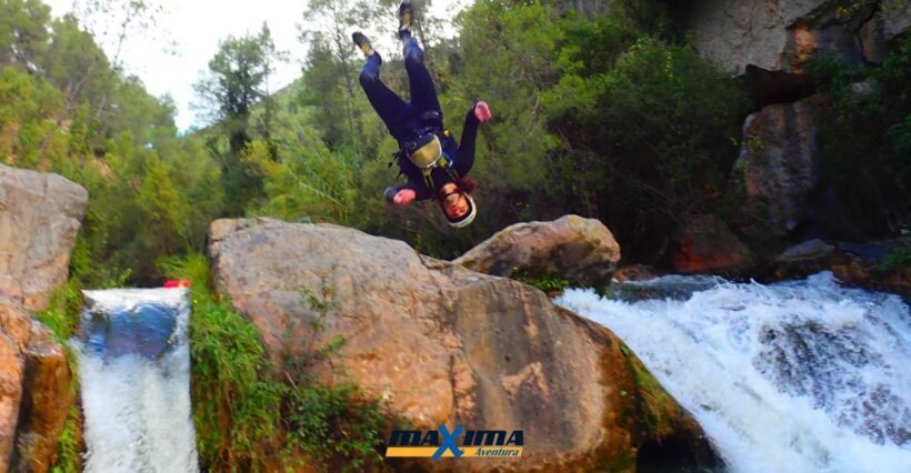Montanejos: Guided Whitewater Rafting Adventure - Overview of Montanejos Whitewater Rafting Adventure