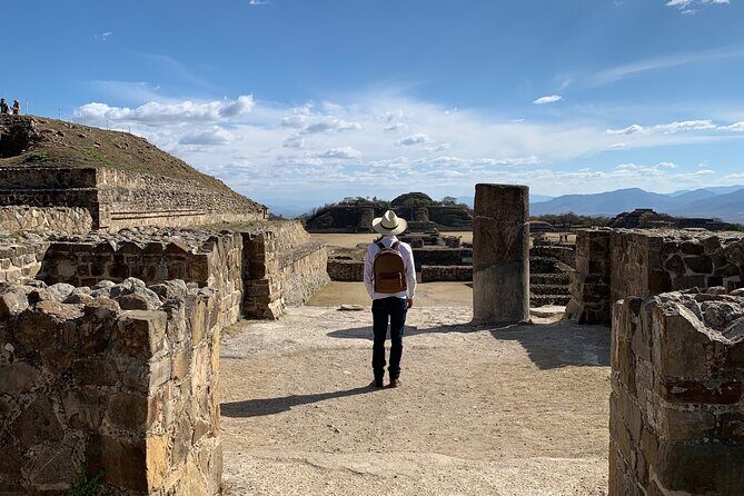 Monte Albán Morning Half-Day Tour Small Group, Transport & Guide - The Guided Experience: Stories and Insights