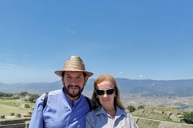 Monte Alban Shuttle - Flexibility and Freedom at Monte Alban
