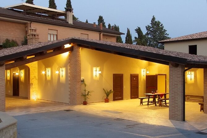 Montefalco: Winery and Oil Mill Tour in With Light Lunch - Guided Tour Information