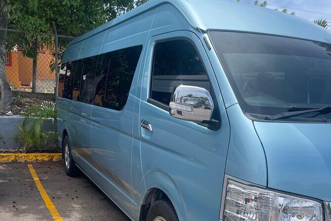 Montego Bay Airport and Grand Palladium Jamaica Private Shuttle - Key Points