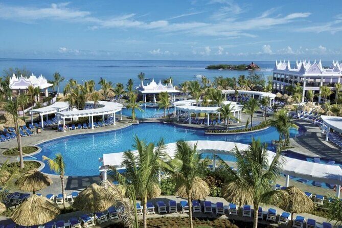 Montego Bay Airport Transfer to Hotels in Montego Bay or Falmouth - Detailed Breakdown: From Tarmac to Hotel