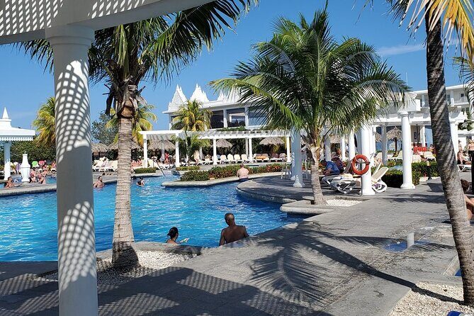 Montego Bay Airport Transfer to Hotels in Montego Bay or Falmouth - The Sum Up