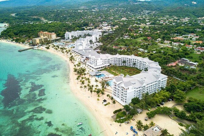 Montego Bay Airport Transfer to Riu Ocho Rios Hotel - A closer look at the experience