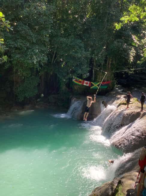 Montego Bay: Blue Hole and Dunn's River Falls Tour - Lunch and Shopping: Tasting Jamaica’s Flavors