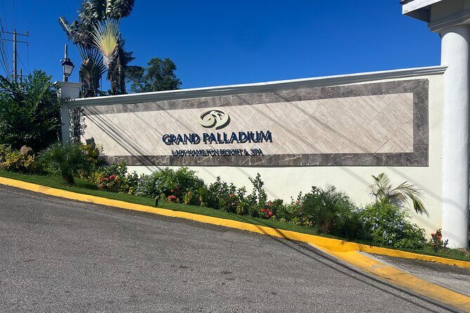 Montego Bay Grand Palladium Private Airport transfer - A Detailed Look at the Private Airport Transfer Experience