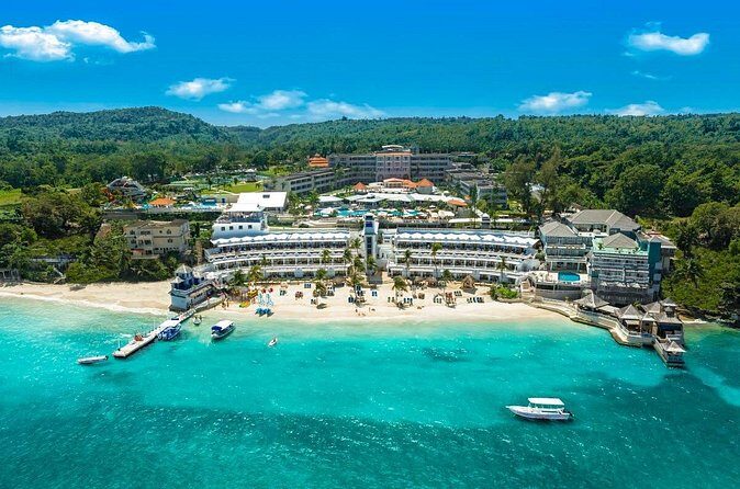 Montego Bay Jamaica Airport or Port Transfers to Ocho Rios Hotels - Optional Stops & Breaks — Customizable Experience
