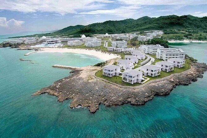 Montego Bay Jamaica Airport Transfer to Grand Palladium or Lucea - FAQs