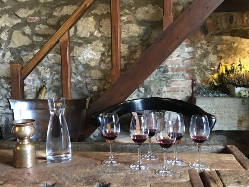 Montepulciano: Vino Nobile Wine Tasting & Architecture Tour - Who Should Consider This Tour?