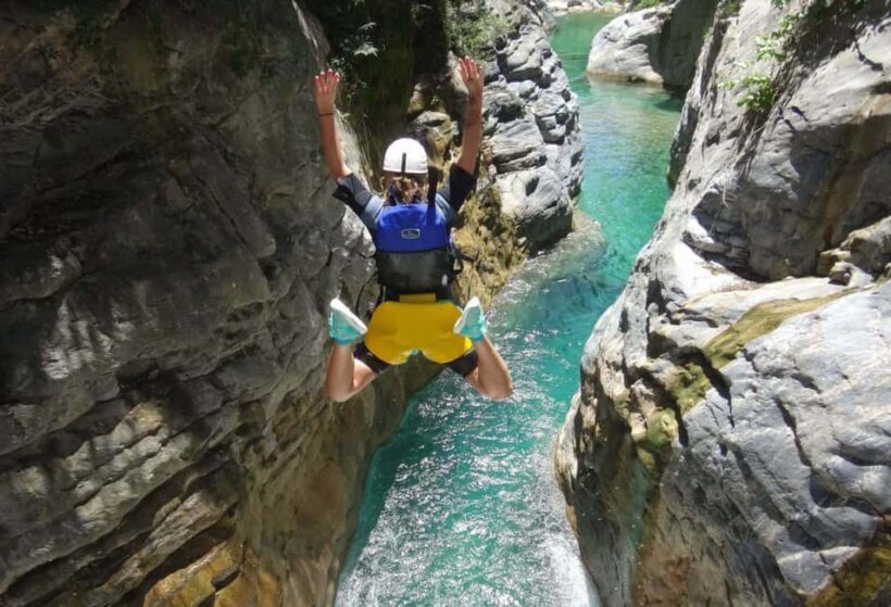 Monterrey: Canyoning + Hiking + Water Jumps + Rappel + Caves - The Duration and Group Size