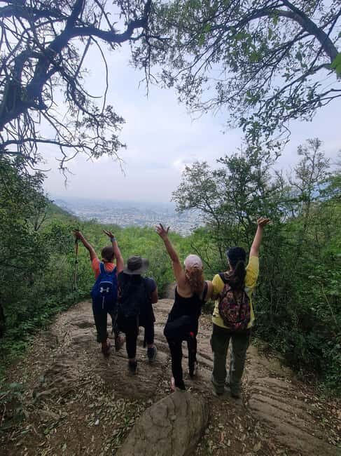 Monterrey: Pet-friendly hiking in Cerro del Chupón - The logistics and included amenities
