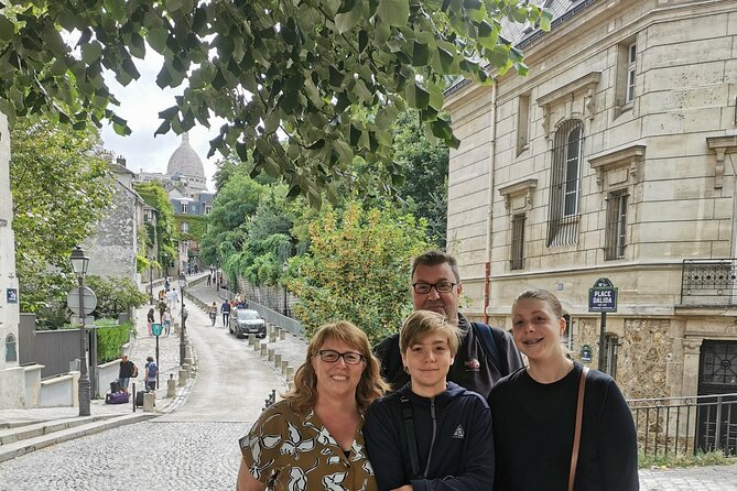 Montmartre and Sacre Coeur Private Guided Tour in Paris - The Final Stop: Sacré-Cœur with the Best Views