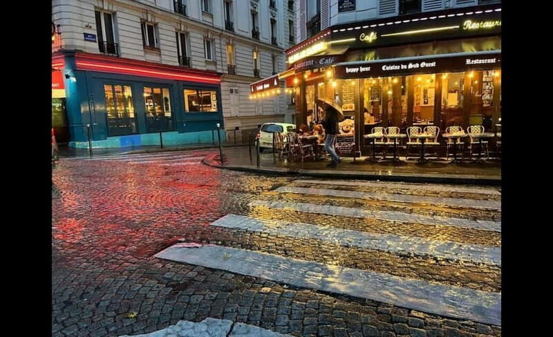 Montmartre for Art Lovers - Walking tour with Expert Guide - Iconic Sites and the Final Climb