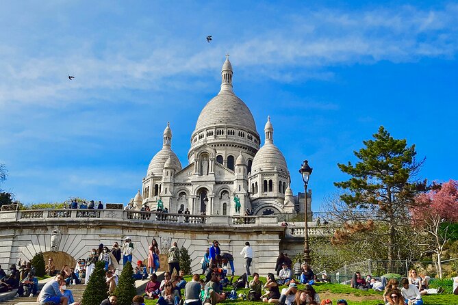 Montmartre Guided Walking Tour: Famous Artists and Cabarets - Marveling at the Sacré-Cœur Basilica
