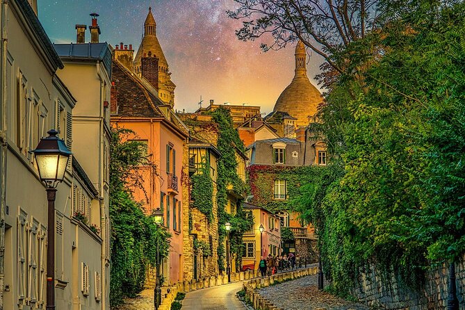 Montmartre Guided Walking Tour With Local Guide in Small Group - Getting to Montmartre