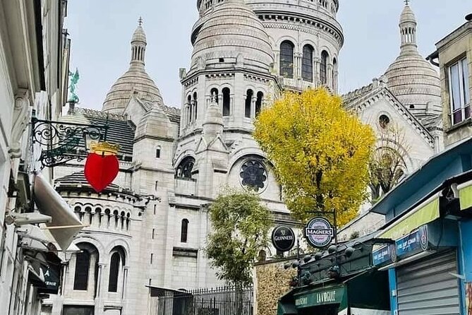 Montmartre Guided Walking Tour With Local Guide in Small Group - Frequently Asked Questions