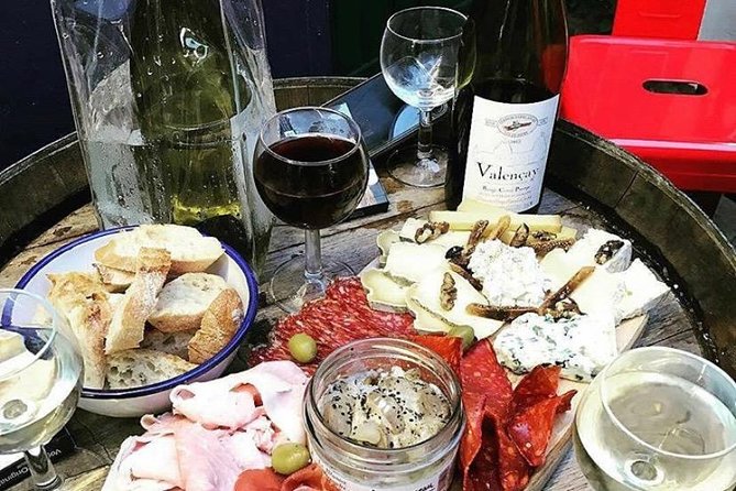 Montmartre La Bohème: 2CV, Walking & Tasting - 3H - Guided Walking Tour Highlights