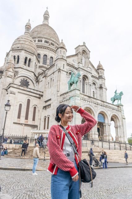 Montmartre Sacre Coeur area photoshoot by Paris photographer - An In-Depth Look at the Photoshoot Experience