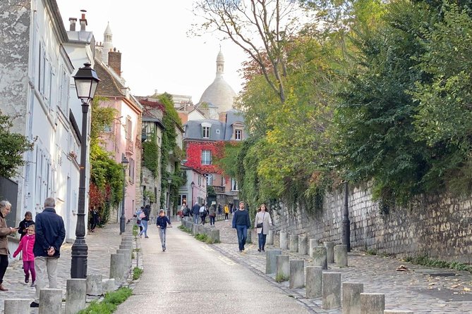 Montmartre Semi Private Walking Tour MAX 6 PEOPLE Guaranteed - Traveler Reviews and Experiences