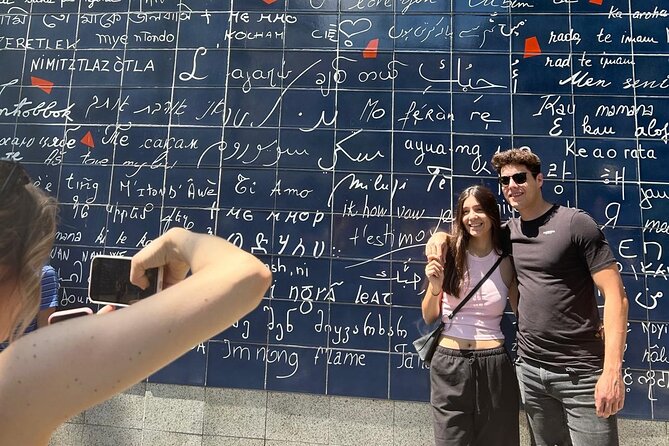 Montmartre Walking Tour to Sacré-CœUr With Optinal Wine Tasting - Key Points