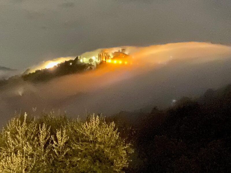 Montone Castles Tour With Dinners in Castello Cardaneto - Tour Features