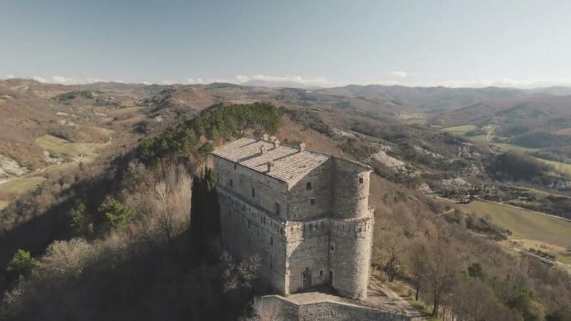 Montone Castles Tour With Dinners in Castello Cardaneto - Important Information