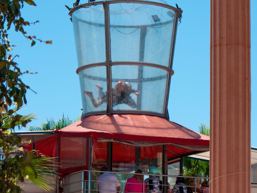 Montpellier: Free fall simulation for an Adult: 2 flights - Who is this experience best suited for?