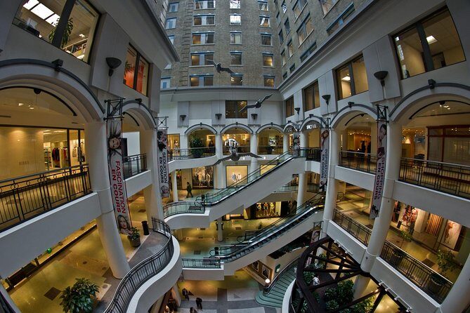 Montréal Downtown and Underground City Private Walking Tour - A Walk Through the Itinerary
