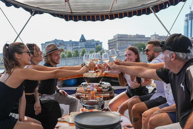 Montreal: Electric Boat Cruise with Onboard Drinks - The Itinerary in Detail
