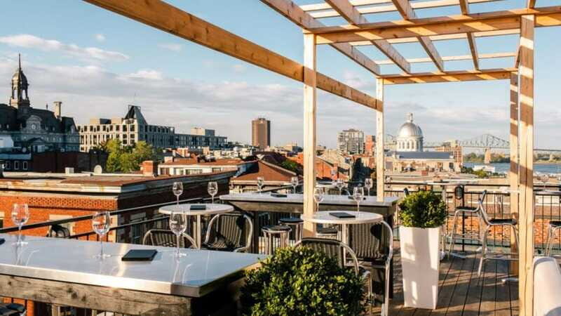 Montreal: Guided Pub Crawl of the City's Skyline Bars - Atmosphere and Experience