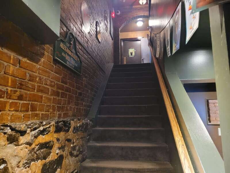 Montreal: Haunted Pub Crawl - Who Guides the Experience?