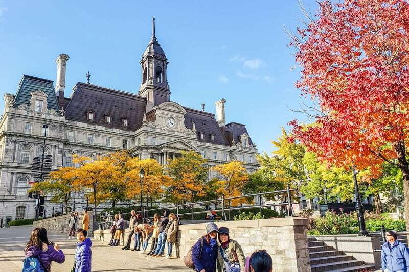 Montreal: Hop-On Hop-Off Double-Decker Bus Tour - FAQ