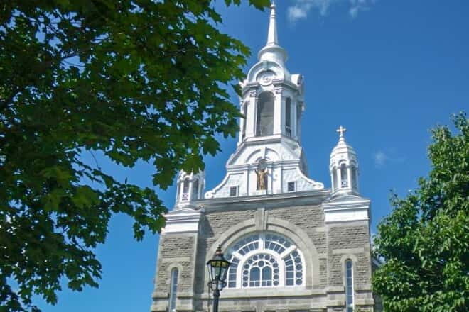 Montreal: Laurentian Mountains Day Trip - FAQ