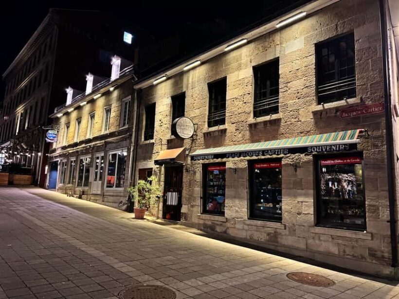 Montreal: Private Tailored Night Walk for Layover Travelers - Key Points