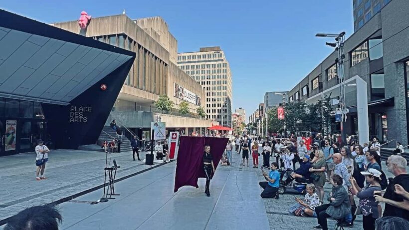 Montreal: Walking Tour 2h Downtown, RESO and Old Montreal - An In-Depth Look at the Tour Experience